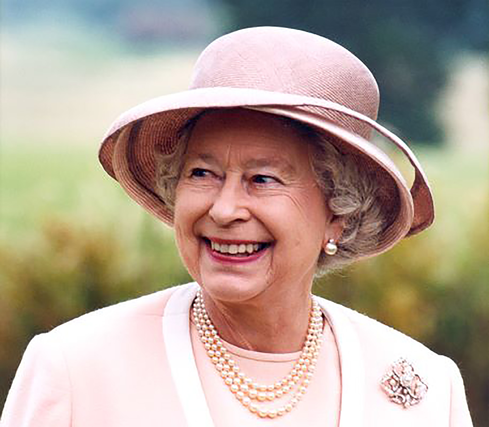 Her Majesty The Queen (1926 - 2022) - Cumberland Lodge